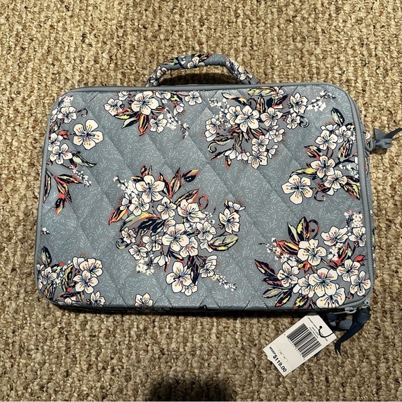 Vera Bradley | Bags | Vera Bradley Ultralight Laptop Workstation Bag ...